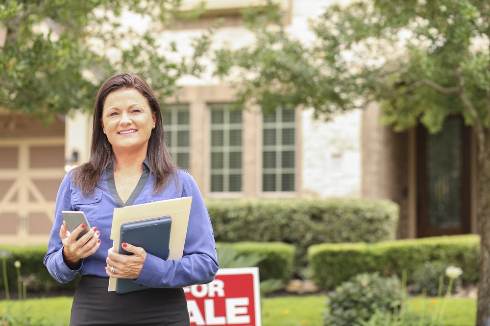 How to Use Photos & Videos in Text Messaging For Real Estate