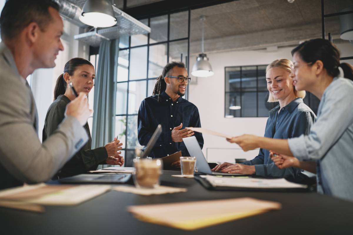 Tips for Conducting Effective Team Communication - Trumpia Blog